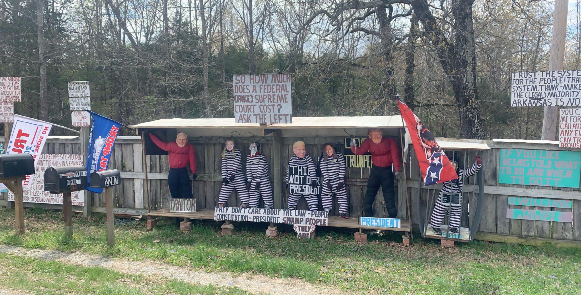 A cry for help spotted in rural Arkansas | Scrolller
