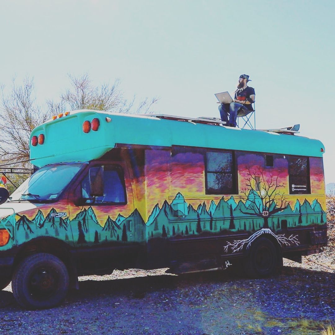 A digital nomad in his natural habitat | Scrolller