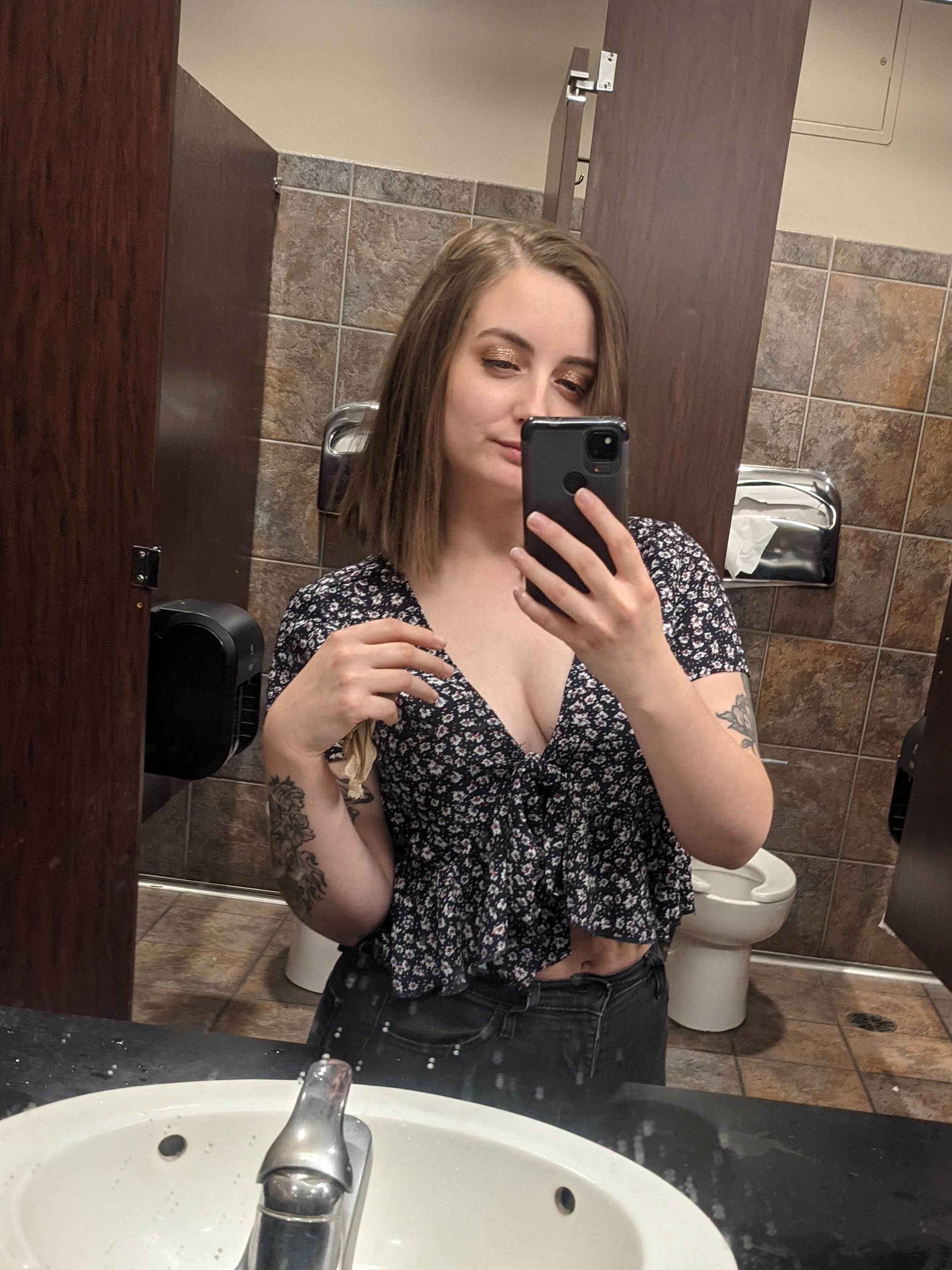 A drunk bathroom selfie from my birthday over the weekend [26] | Scrolller