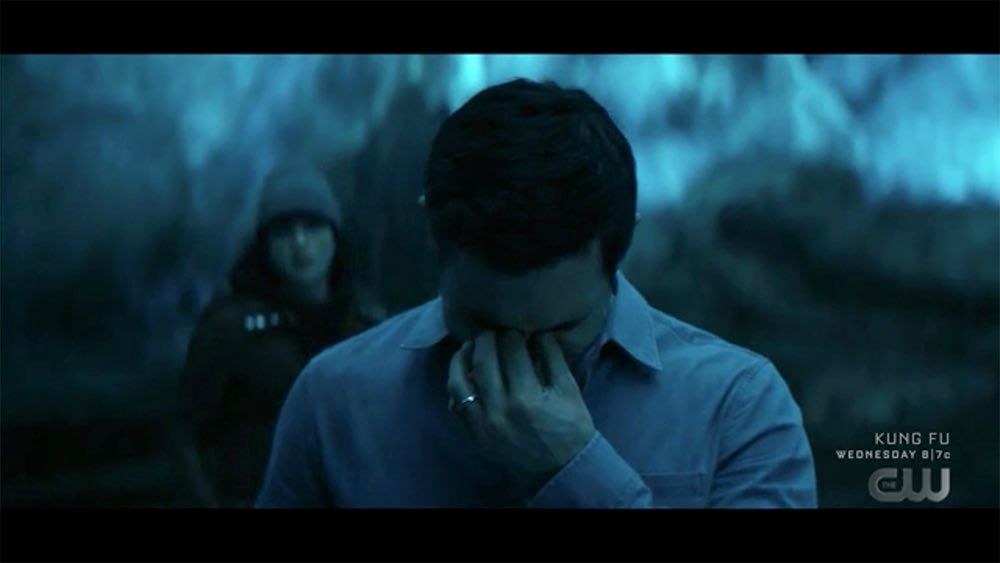 A father feeling guilty for his son. What an absolutely amazing scene was this!! Superb acting ...