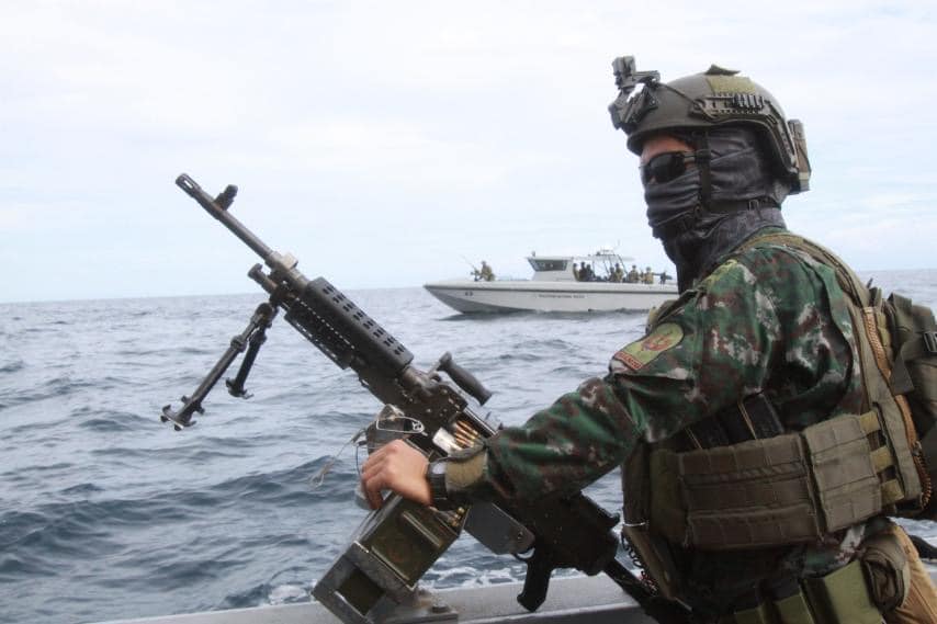 A Filipino Special Action Force (SAF) operator somewhere in Southern Philippines [854x569 ...
