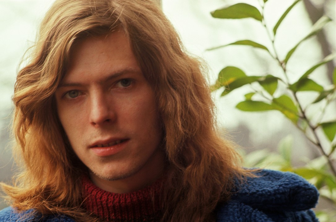 A Golden-Locked Folk-Era David Bowie | Scrolller