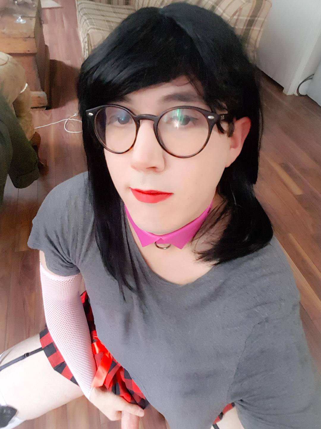A Good Girl On Her Knees☺🖤 Scrolller