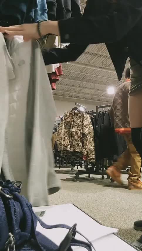 A little booty (F)lash at dicks | Scrolller