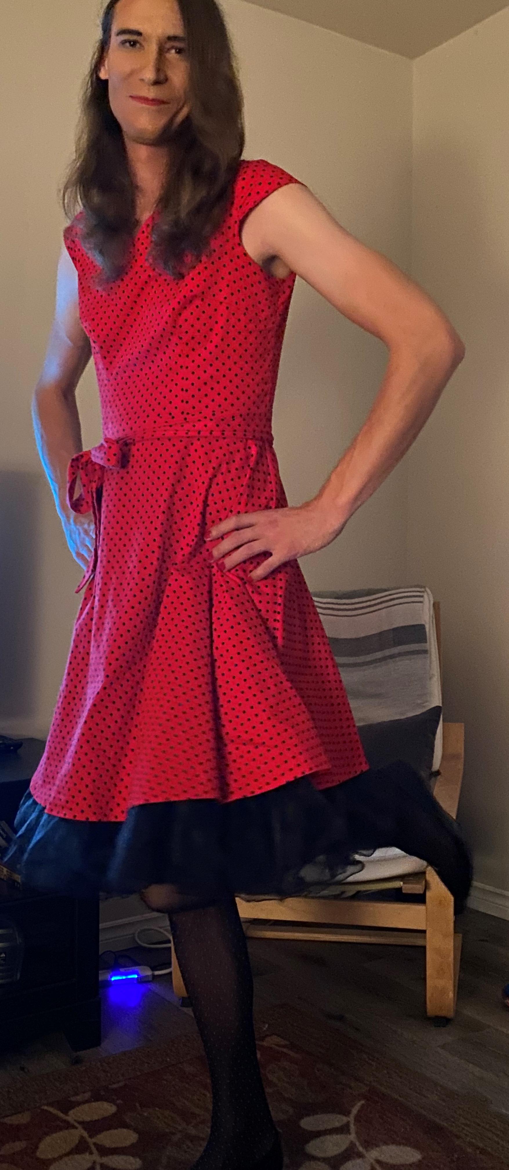 A little leg lift... | Scrolller