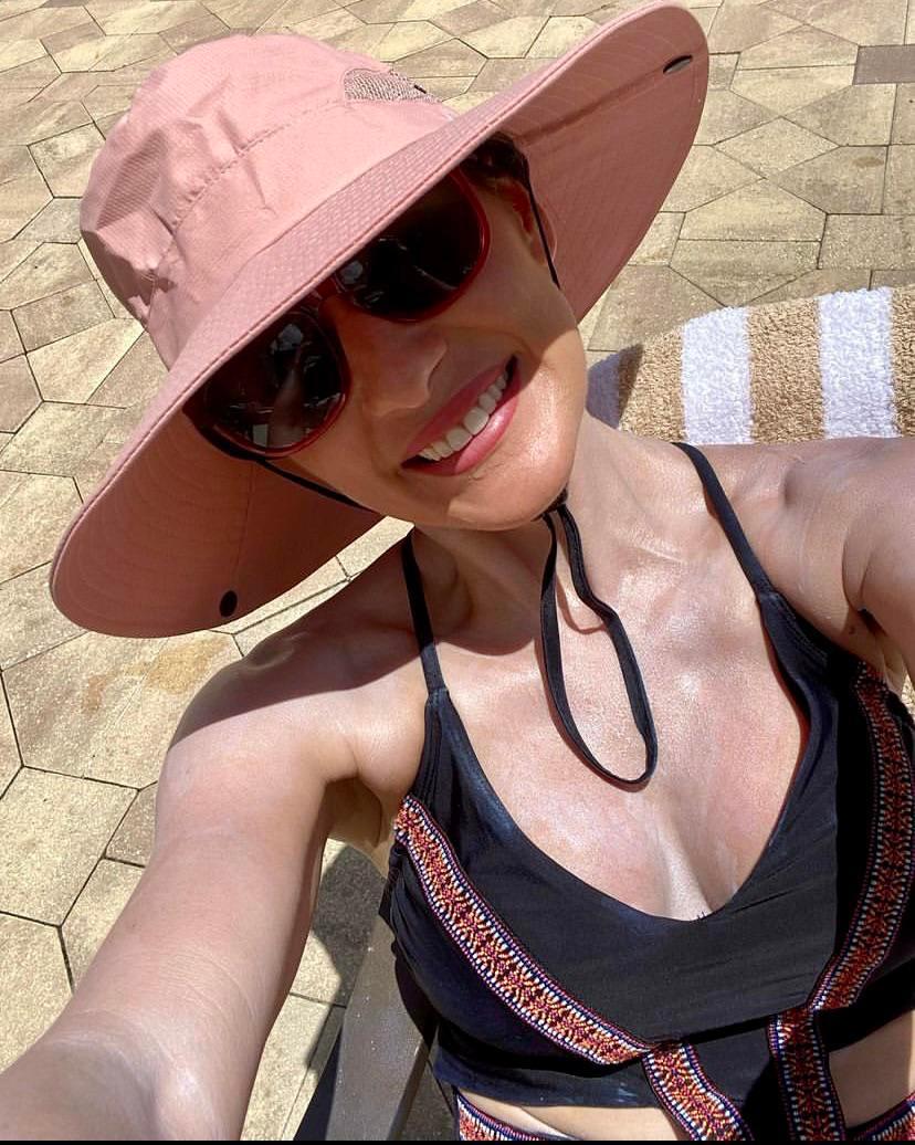 A little sun and tan… | Scrolller