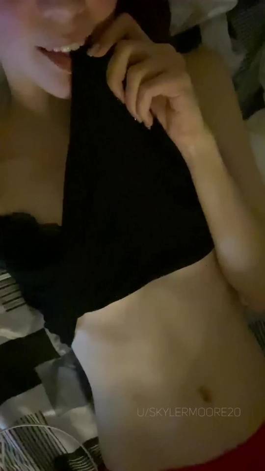 A little tease before I sleep 😘 | Scrolller