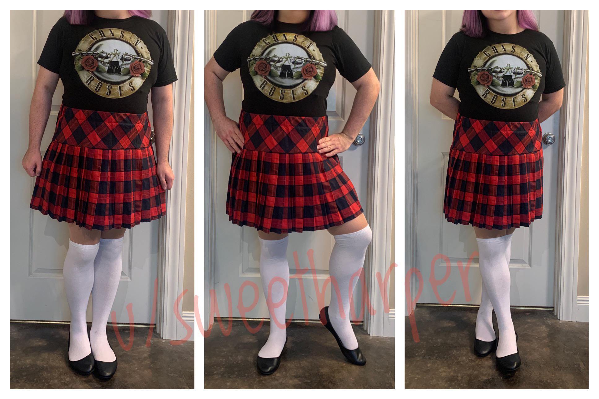 A mix between preppy schoolgirl and rocker chick. 🤘🏻💕 | Scrolller