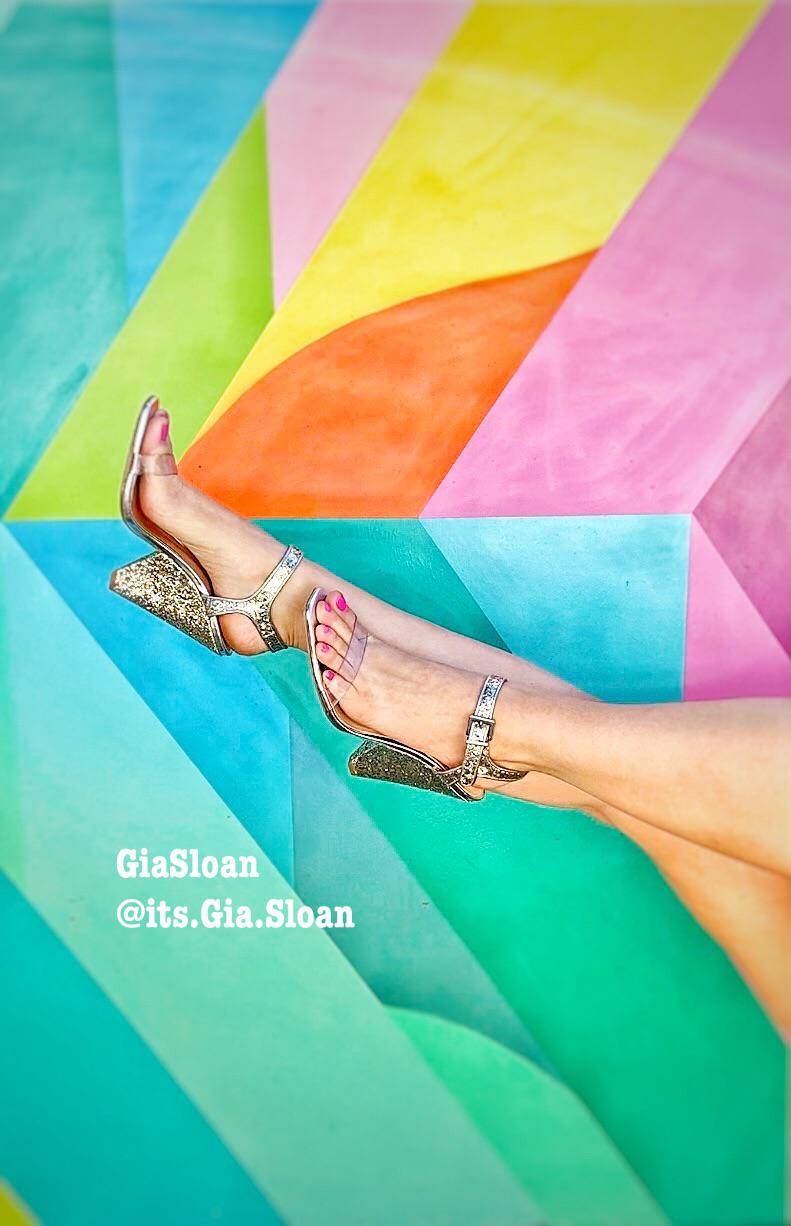 A new pair of heels with a little sparkle. 💓 | Scrolller