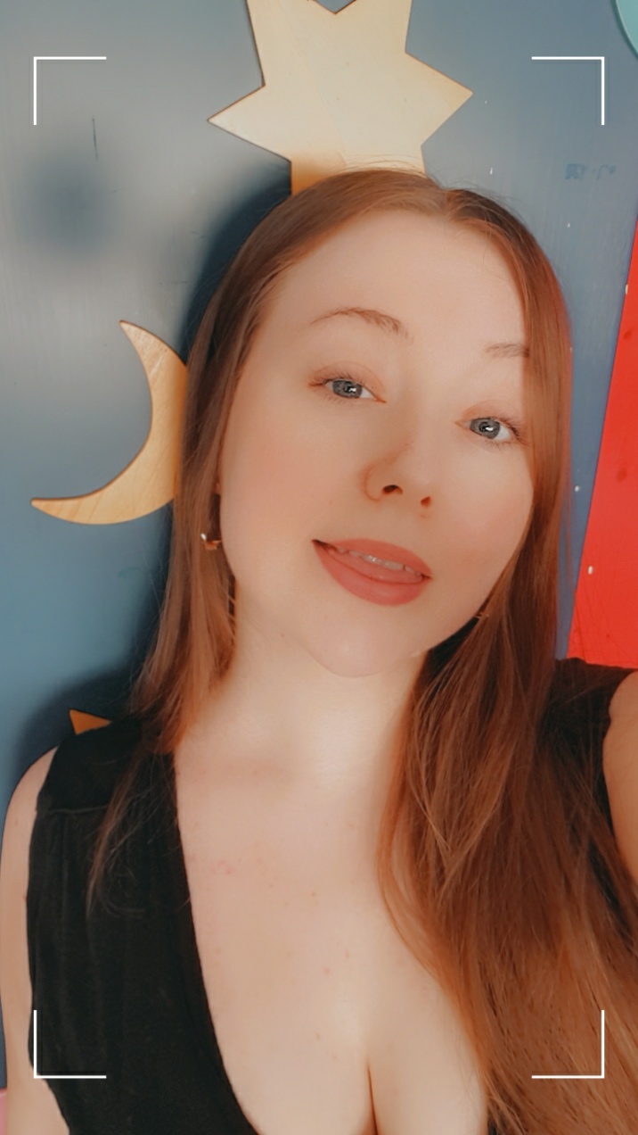 A rare sunny day selfie [f] | Scrolller