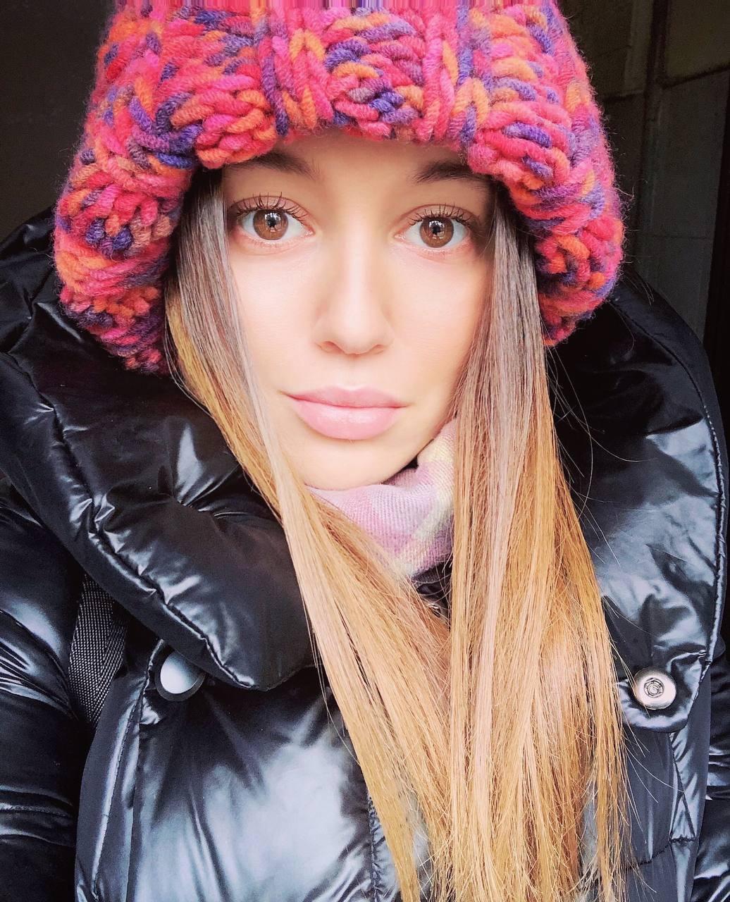 a sincere selfie taken in winter | Scrolller