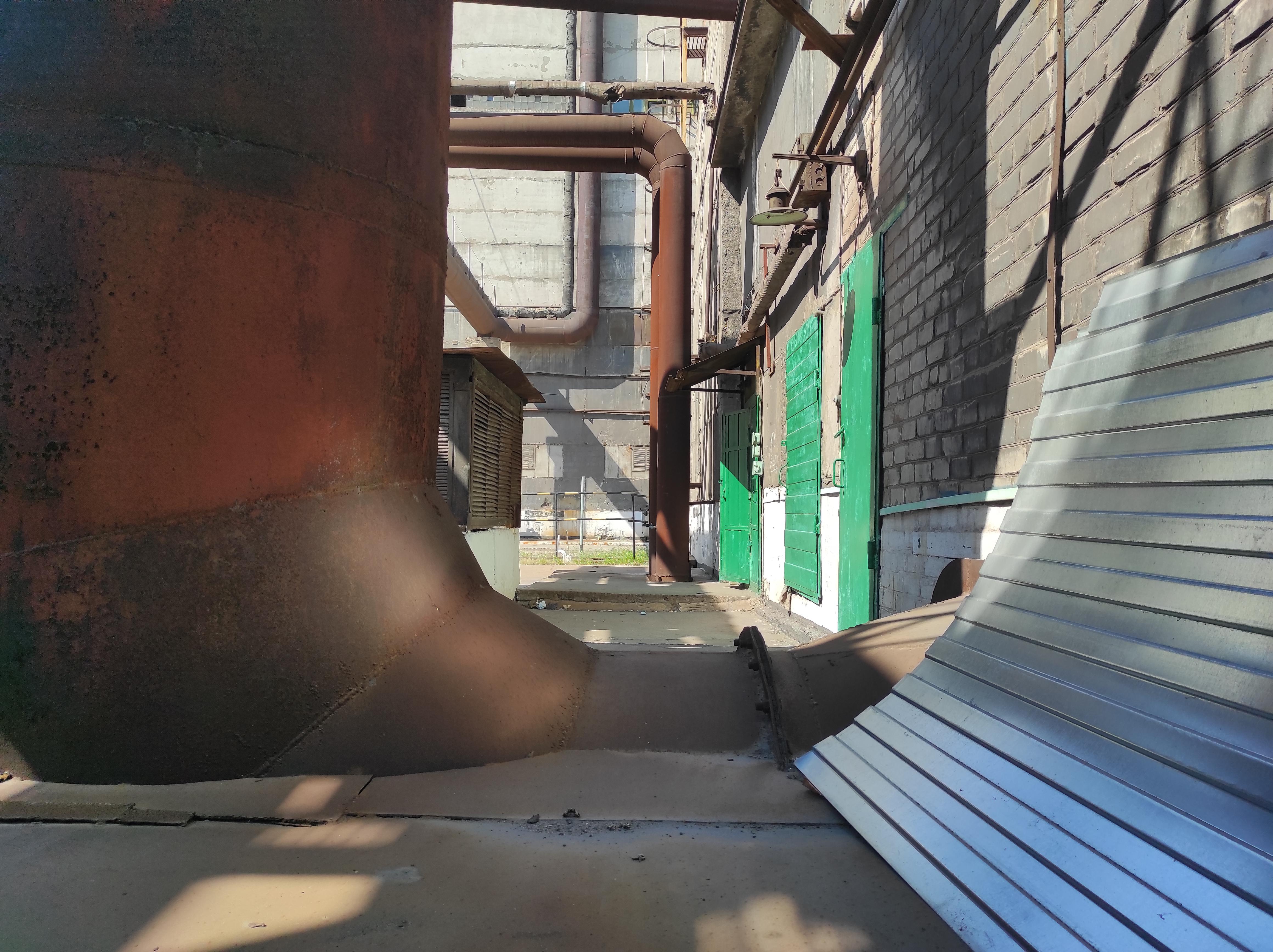 A steel worm | Scrolller