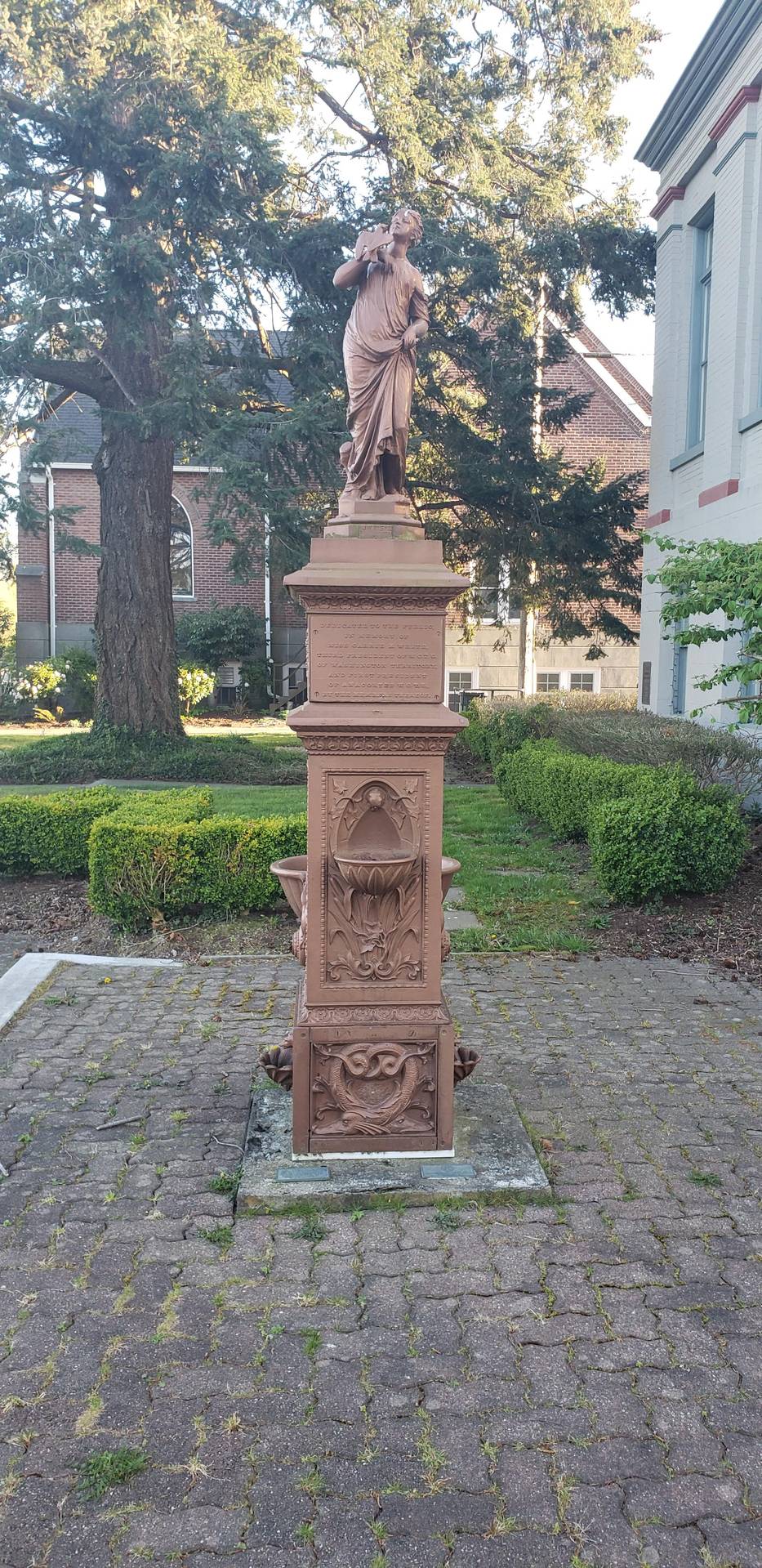 A temperance water fountain. | Scrolller