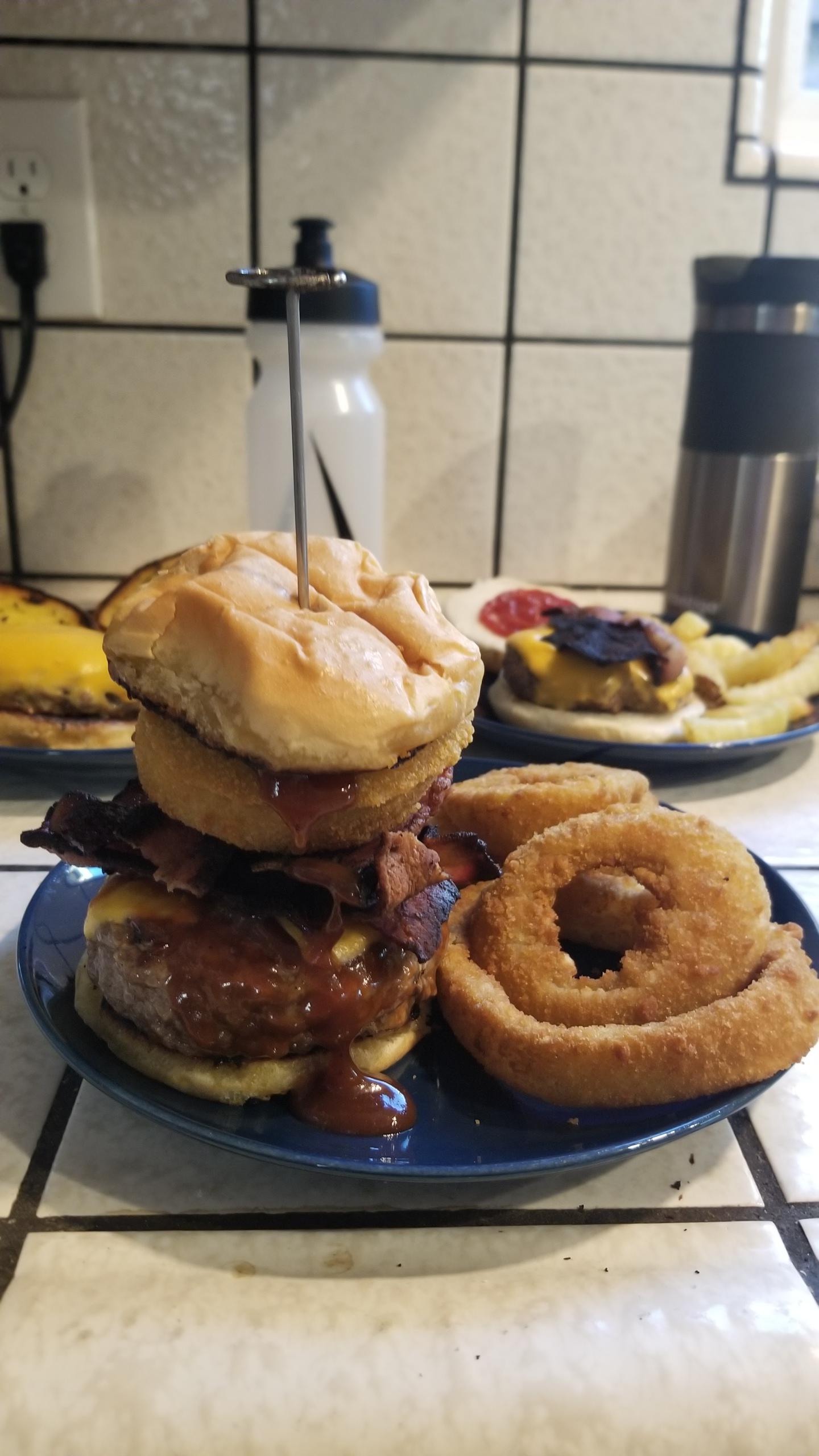 A western bacon BBQ burger | Scrolller