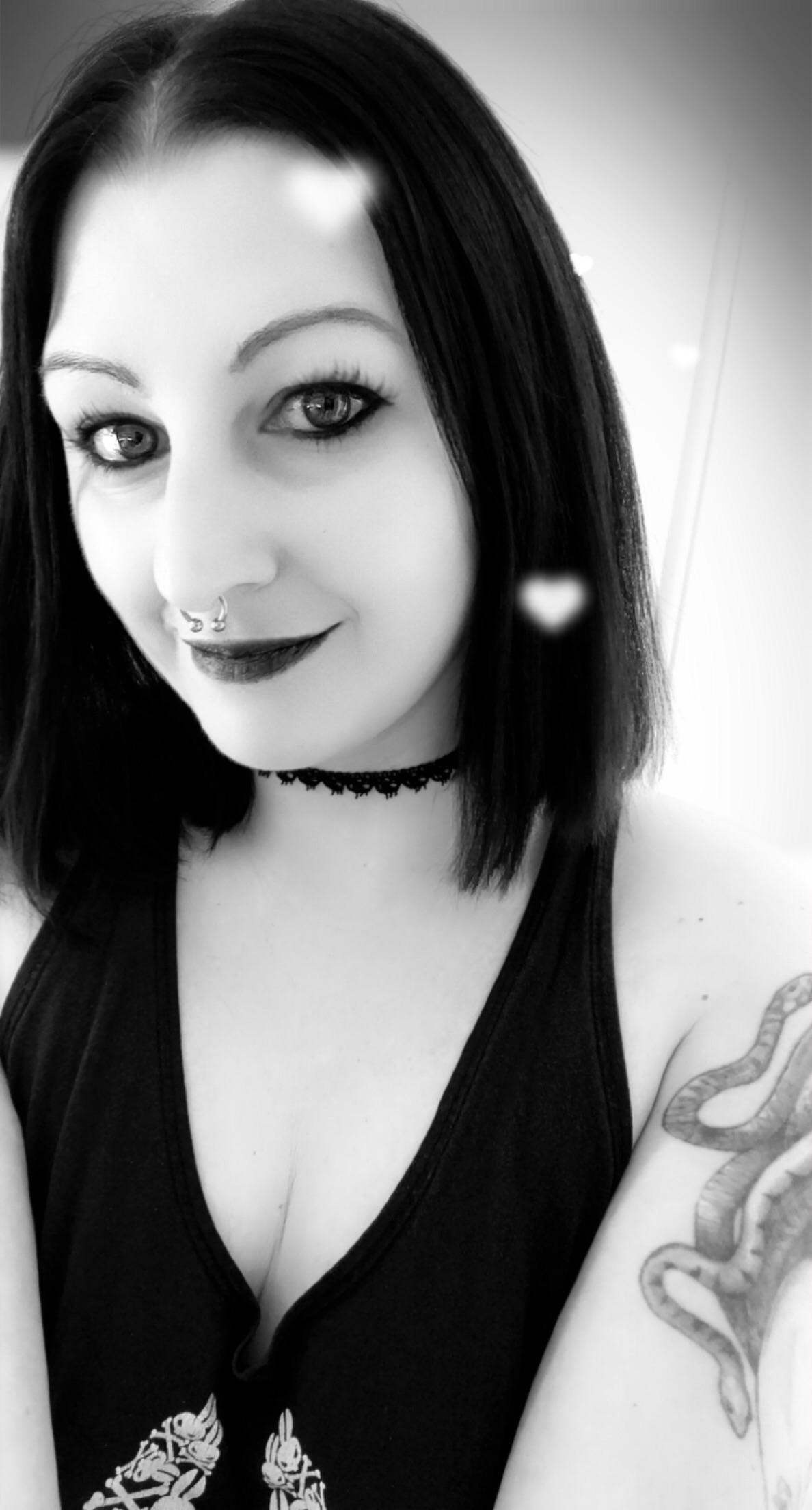 Aaah I did my septum! | Scrolller