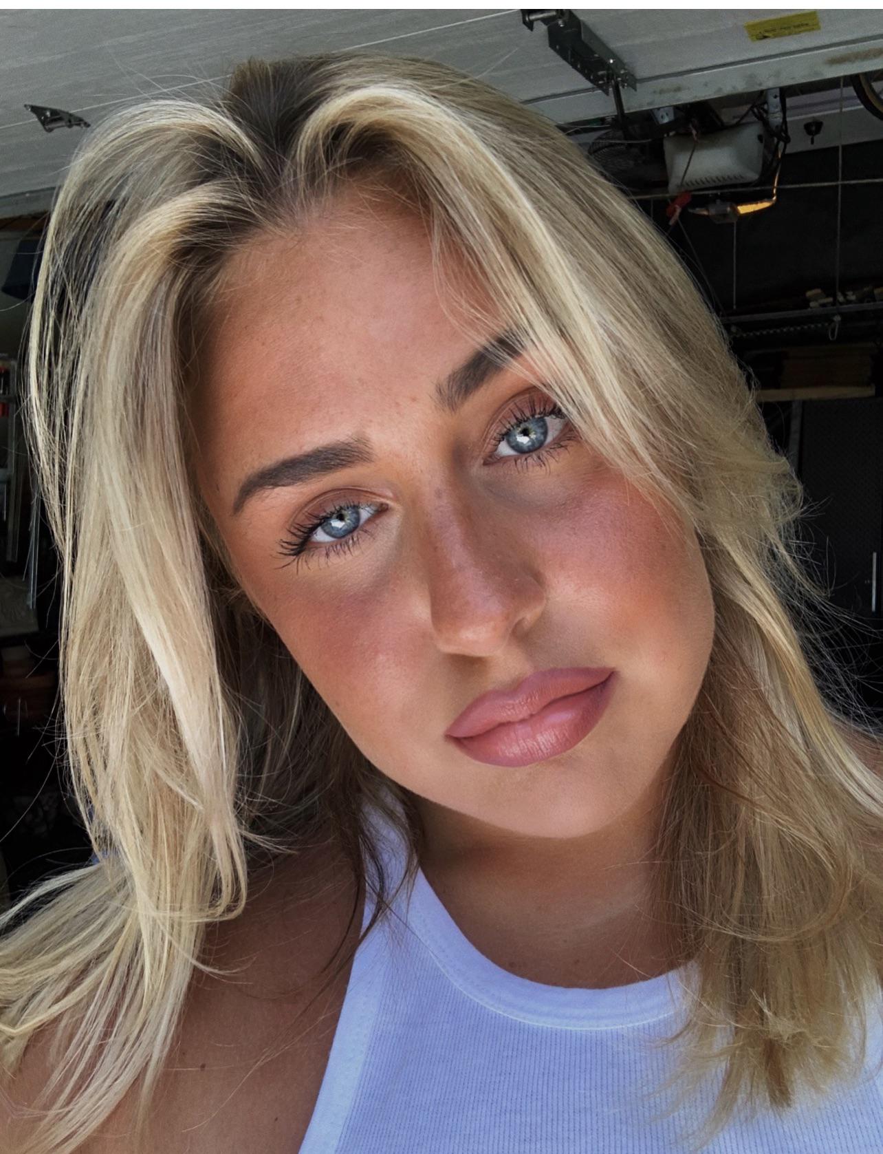 Absolutely | Scrolller