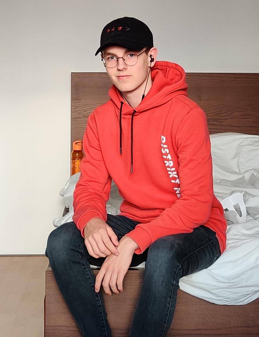 Absolutely pogged at how low-key the merch is ️ | Scrolller