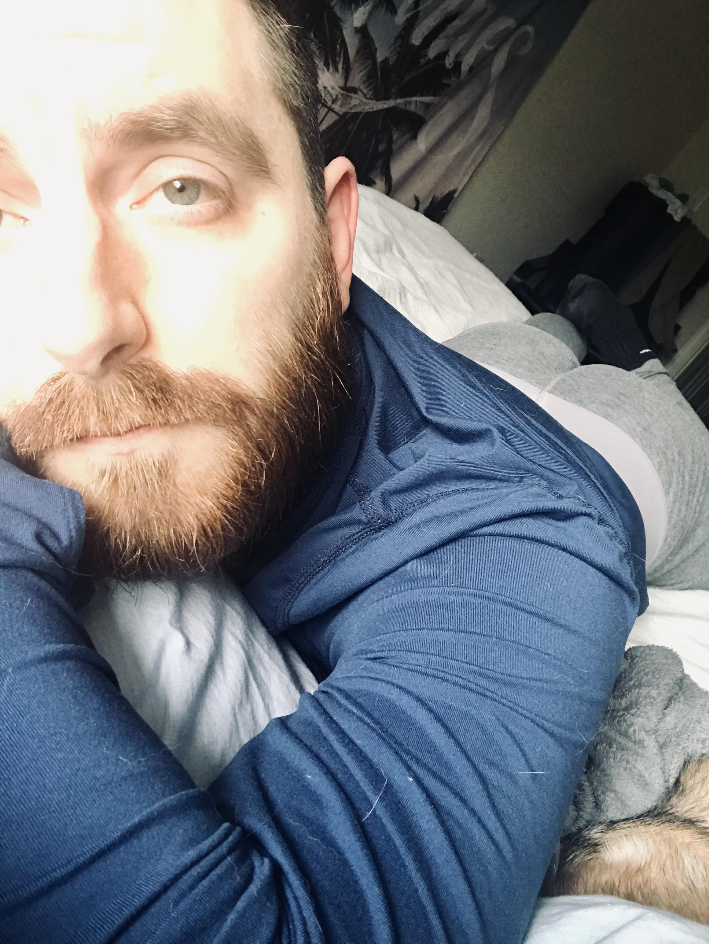 Accepting cuddle buddy applications | Scrolller