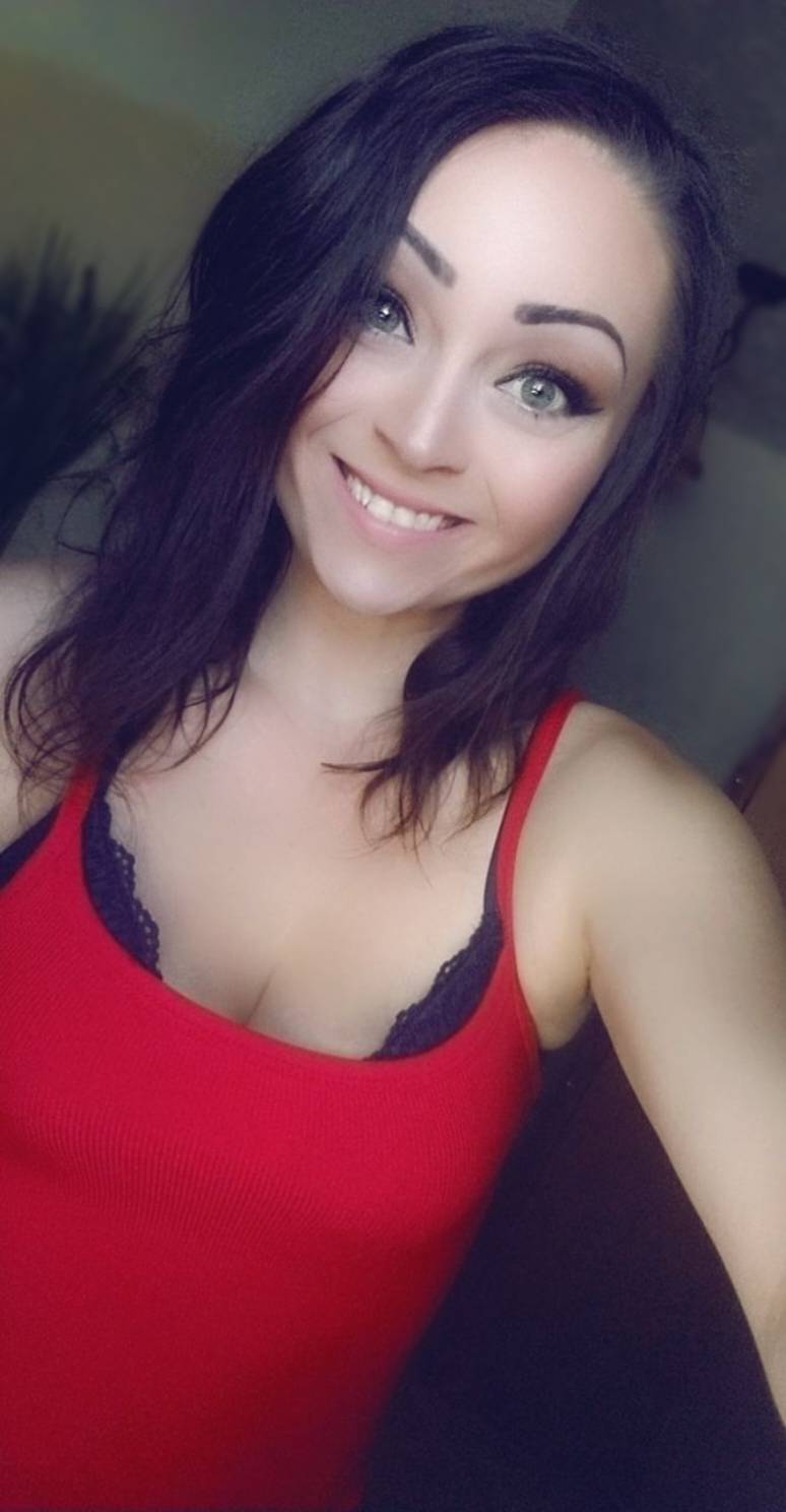 Actually smiling for once ??? [Over 18] | Scrolller