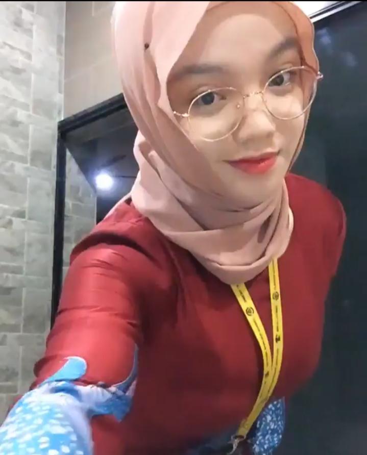 Ada sauce tak geng,penat aku cari tak jumpa2 | Scrolller