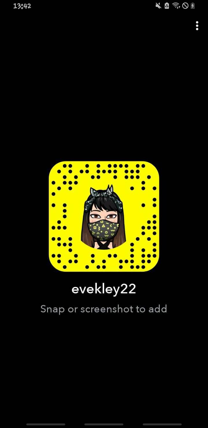 Add her she sells good stuff | Scrolller