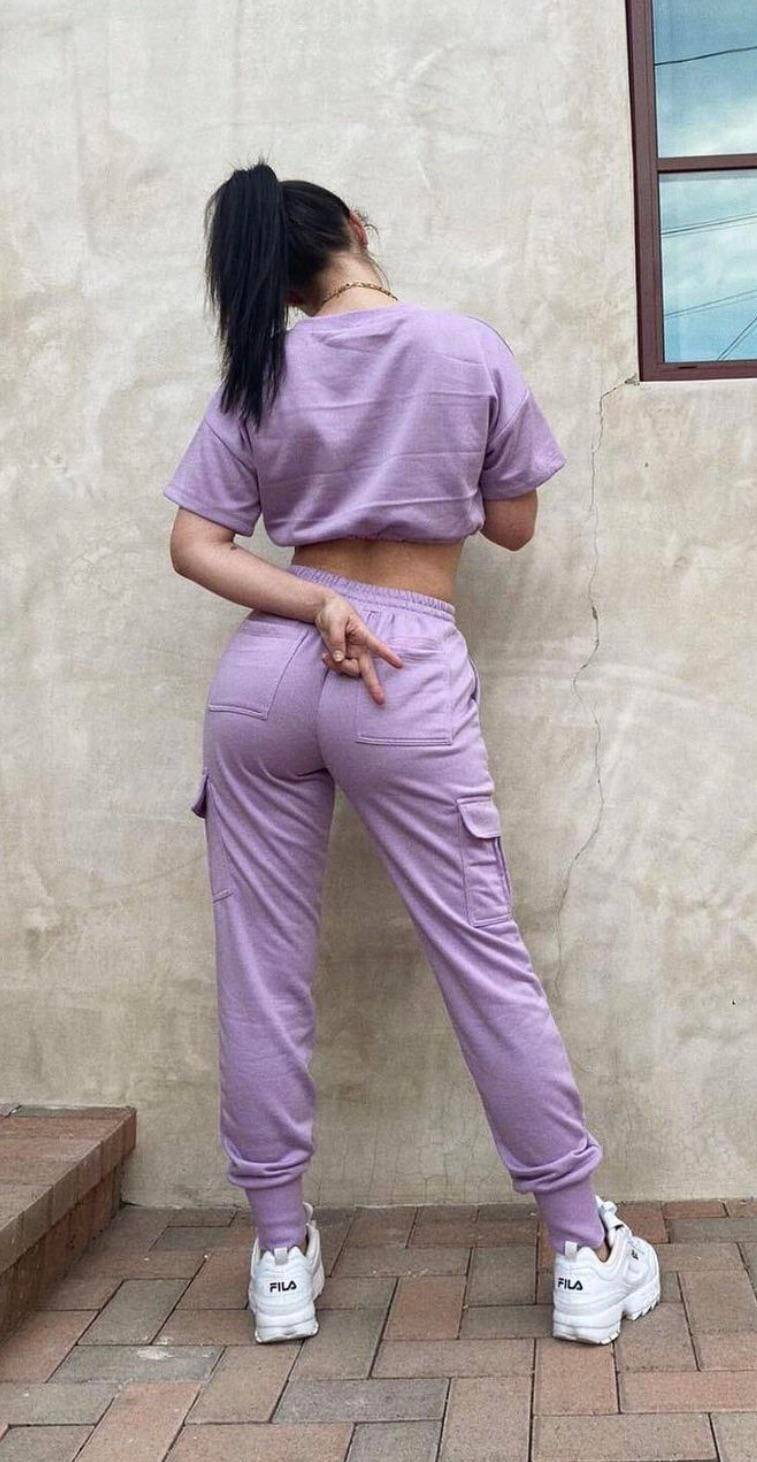 Adelaide Kane has a nice butt | Scrolller