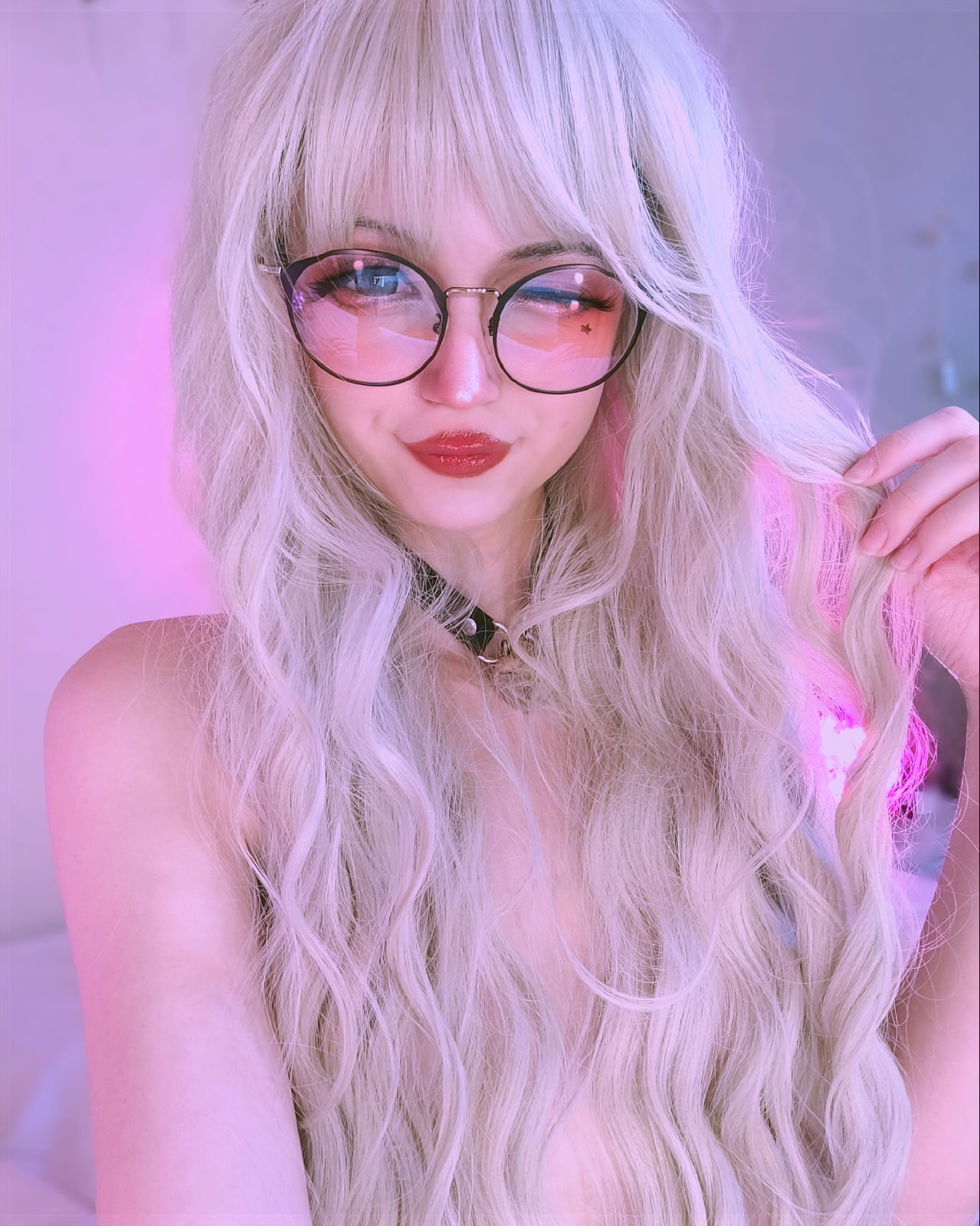 Admit it - you would love to see me in bed with you 😘 | Scrolller