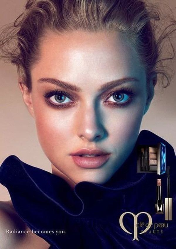 Advertisement Commercial Model | Scrolller