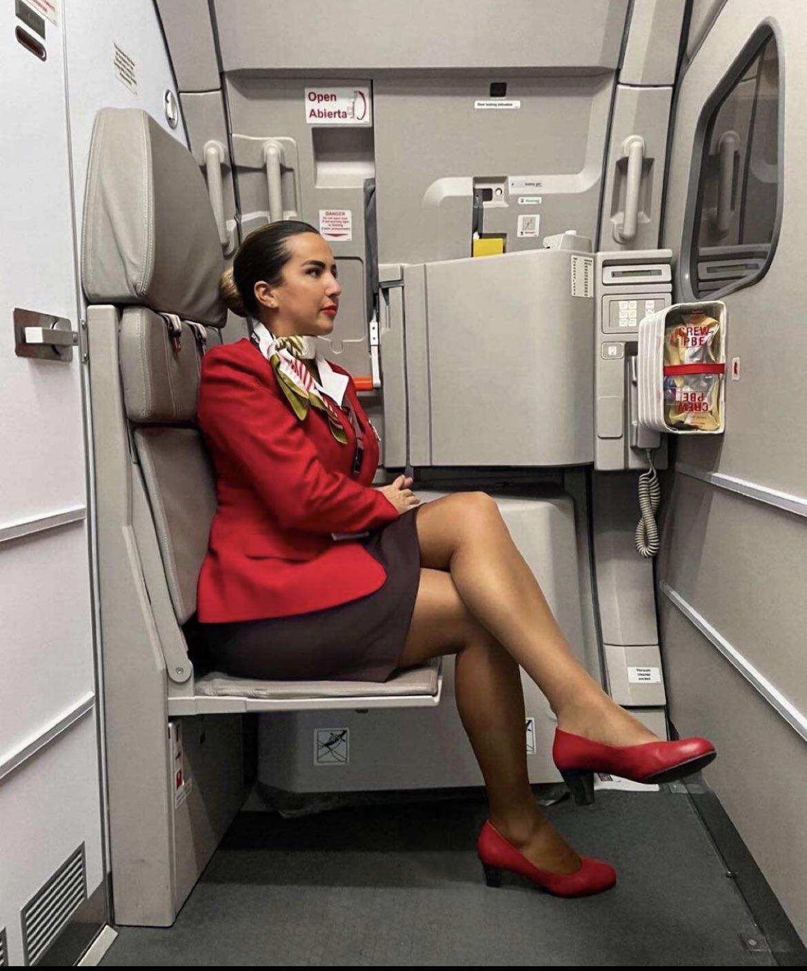 Airplane mode | Scrolller