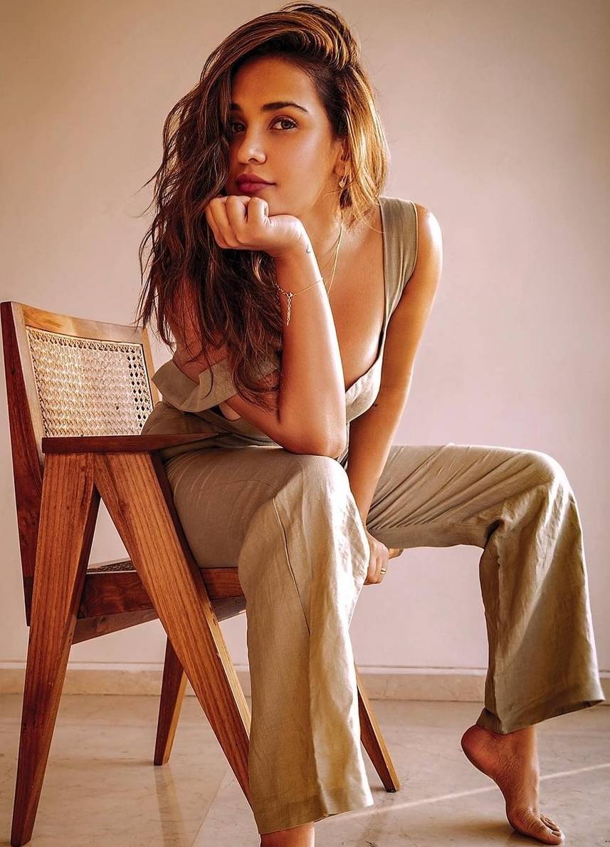 Aisha Sharma | Scrolller