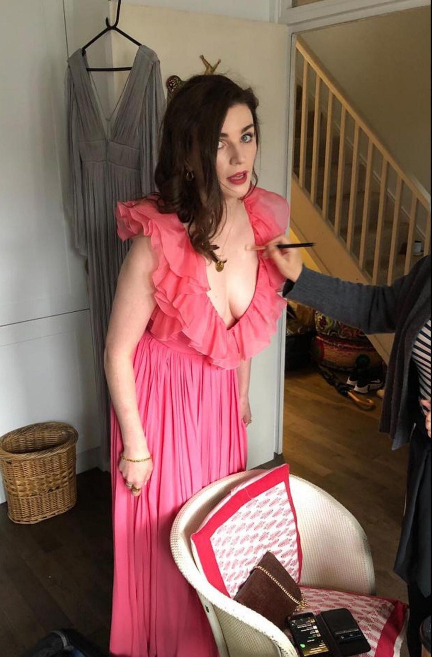 Aisling Bea almost spilling out of her dress | Scrolller