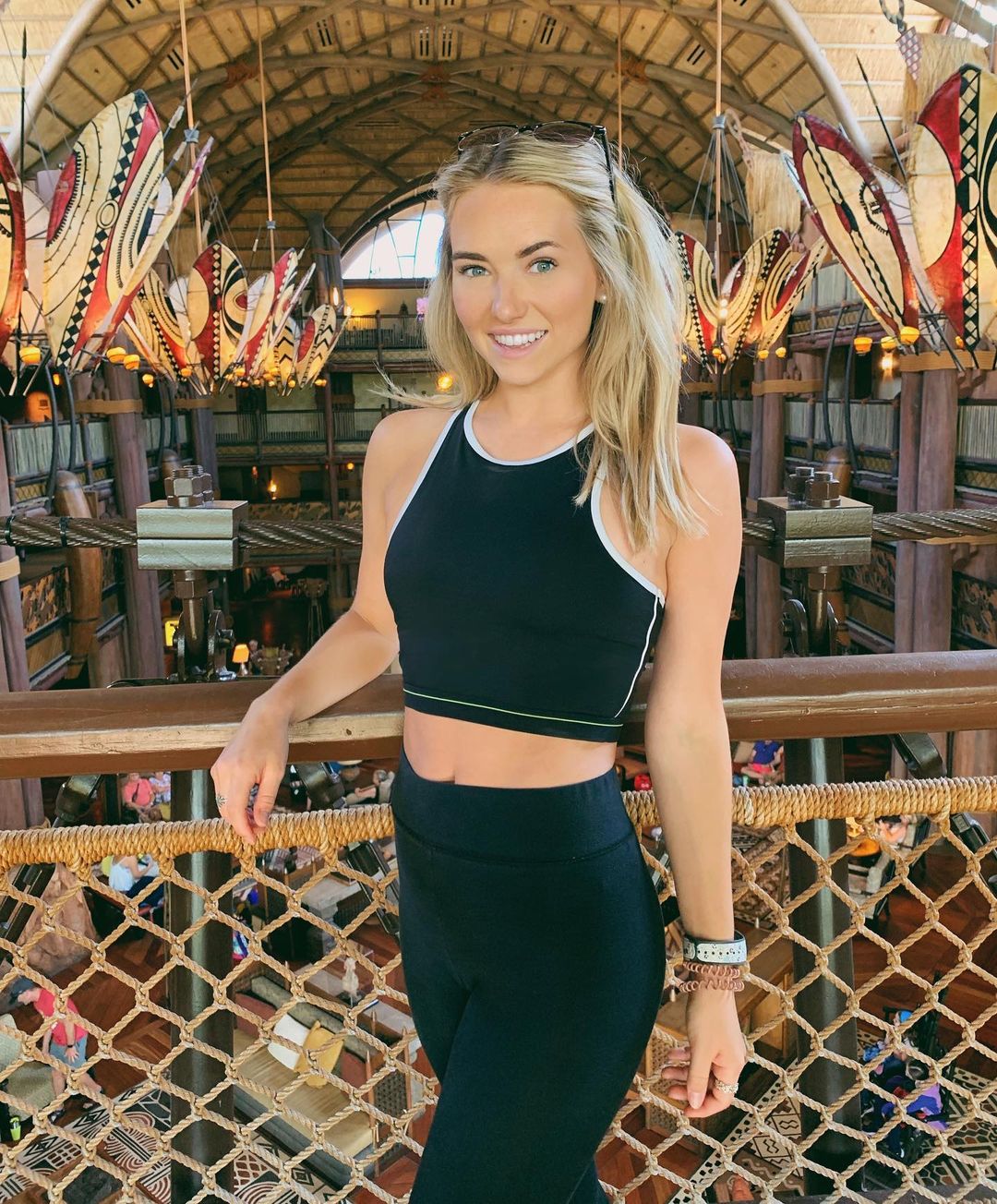 AK Lodge | Scrolller