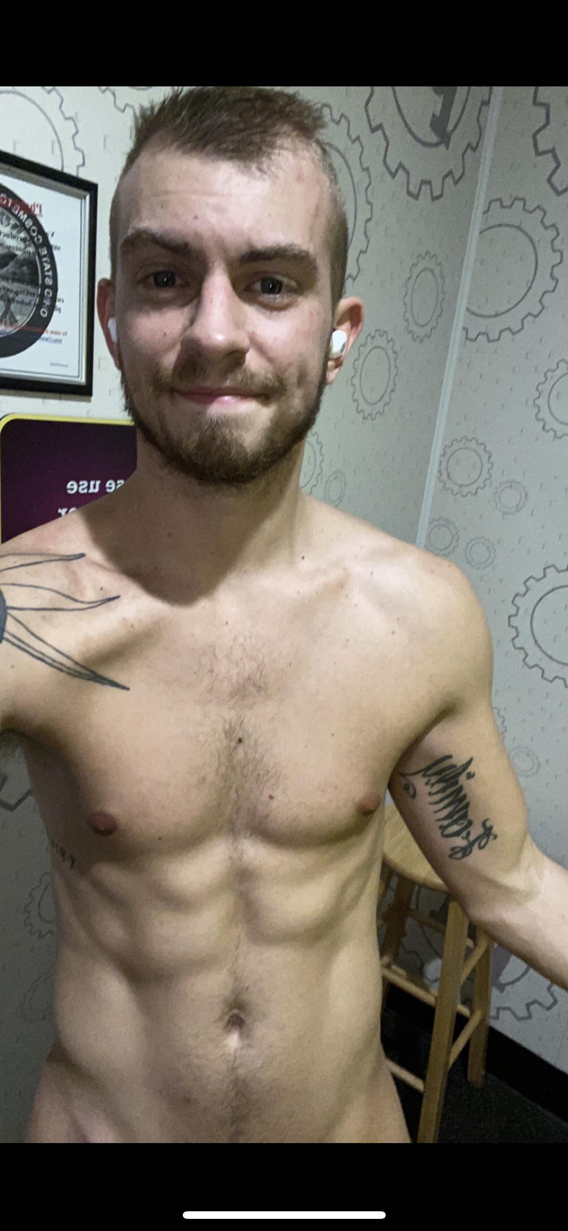 Akron cleveland area, trying to have some kinky fun;) | Scrolller