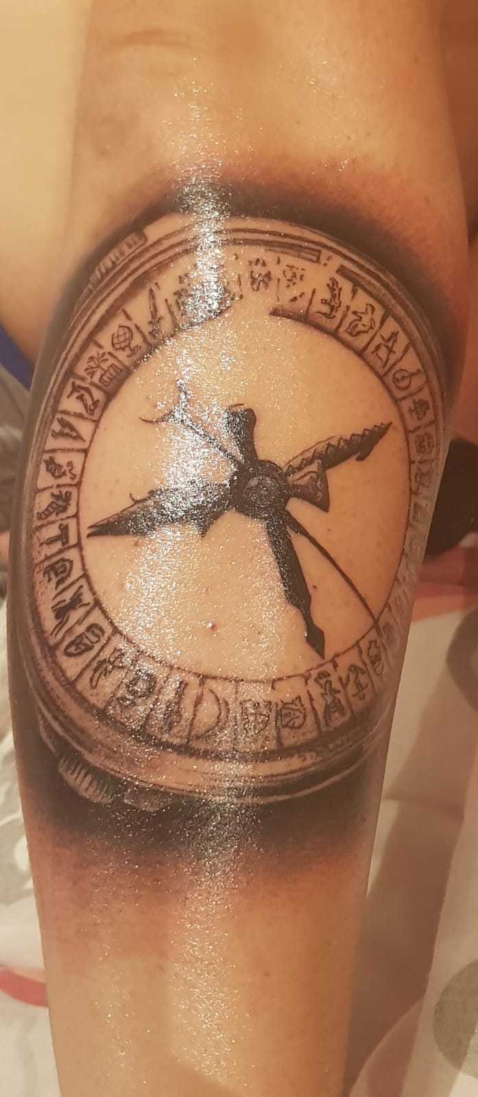 Alethiometer tat | Scrolller