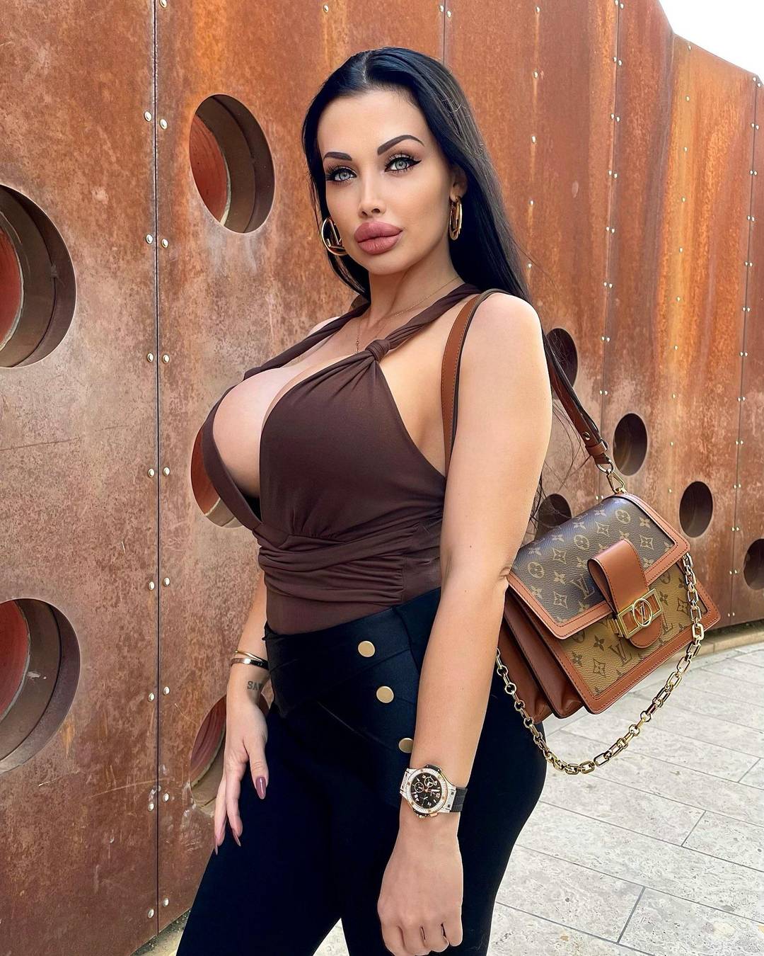 Aletta Ocean | Scrolller