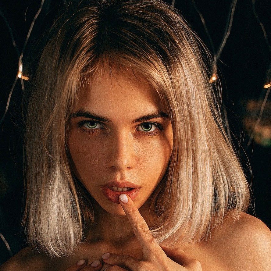 Alex Lolly | Scrolller