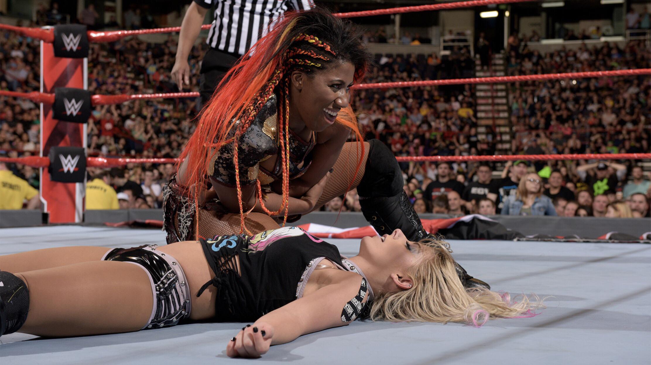 Alexa Bliss defeated | Scrolller