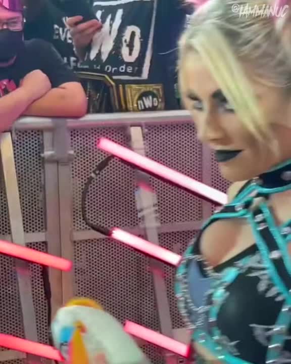 Alexa Bliss Entrance Fan POV 👀 [SummerSlam 2021] | Scrolller