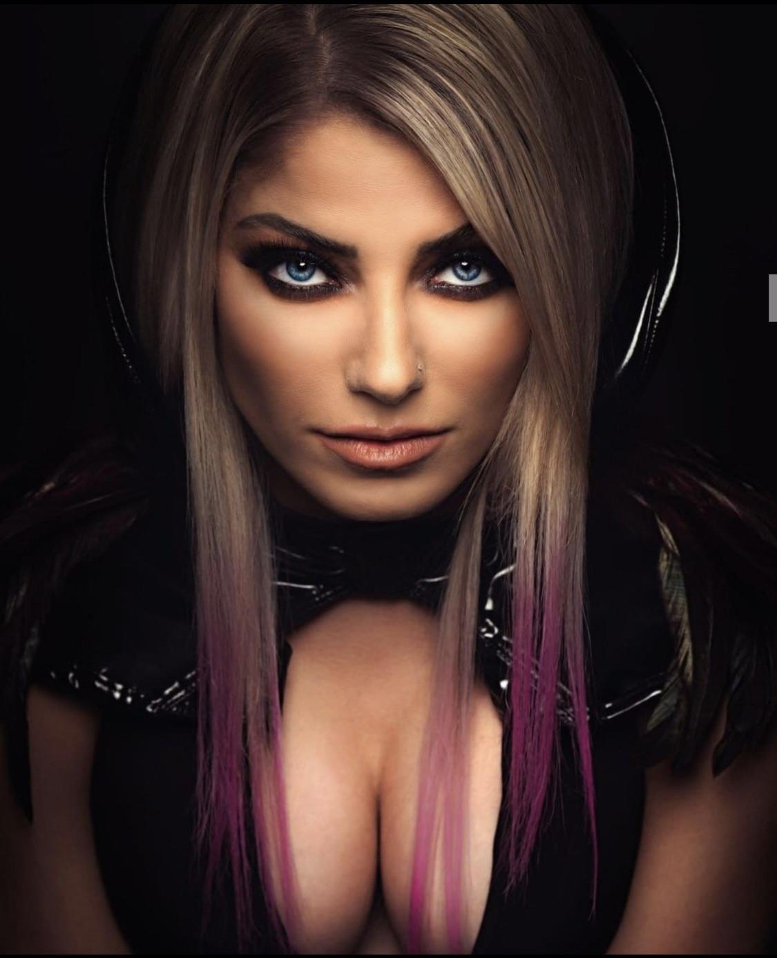Alexa Bliss | Scrolller