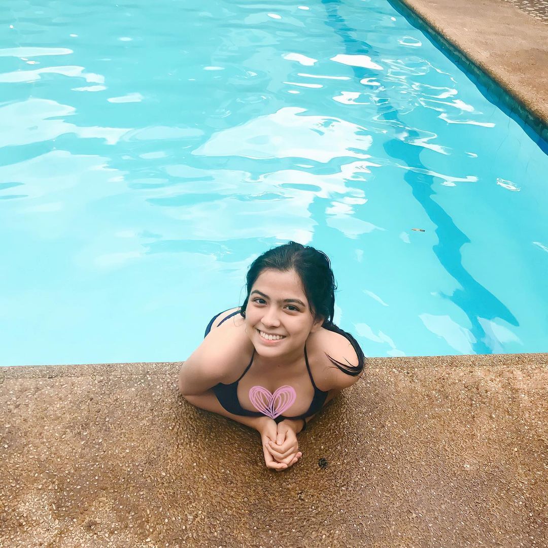 Alexa Ilacad | Scrolller