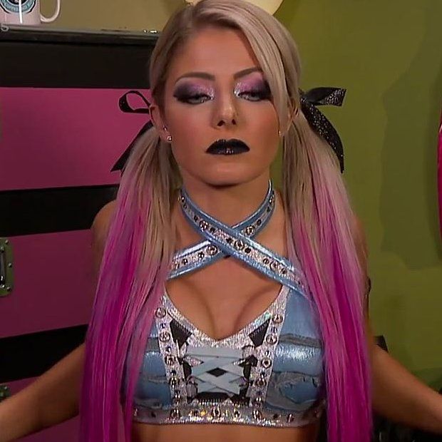 Alexa's tits | Scrolller