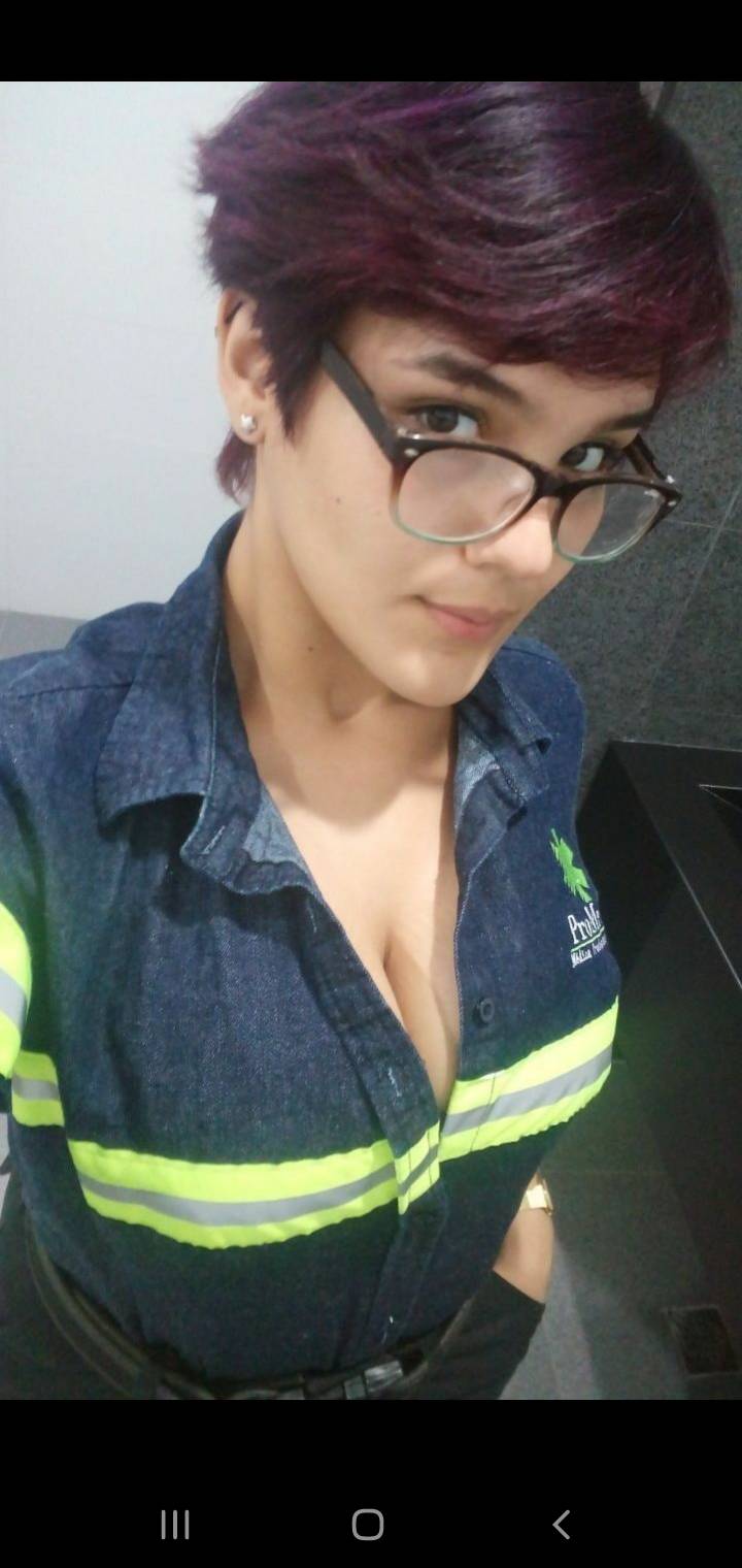 Alguien que tenga su pack completo y sus IG? | Scrolller