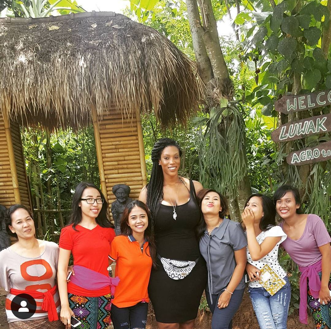 Alice in wonderland | Scrolller