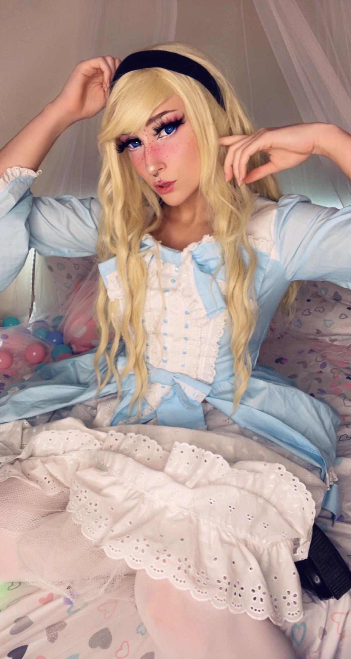 Alice in Wonderland by Emery Fennec | Scrolller