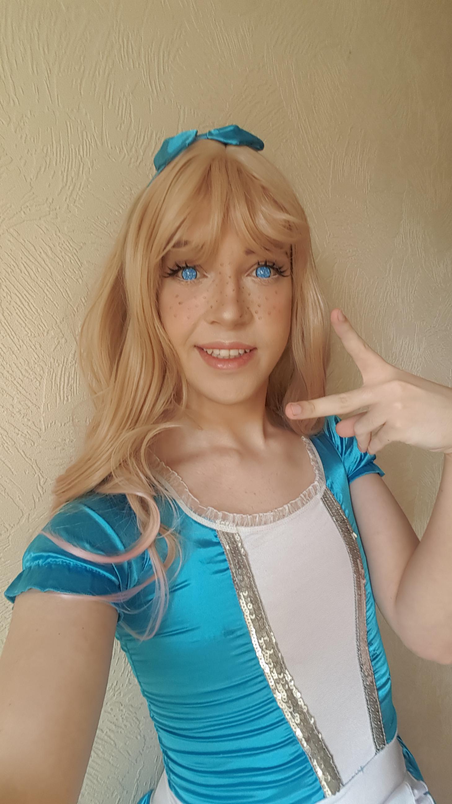 Alice in Wonderland goes femboy | Scrolller