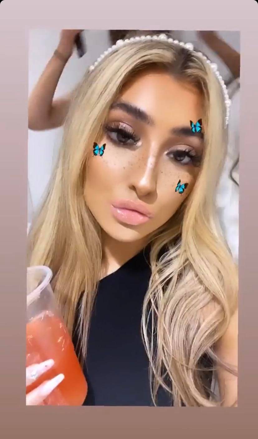 Alicias perfect lips👄 | Scrolller