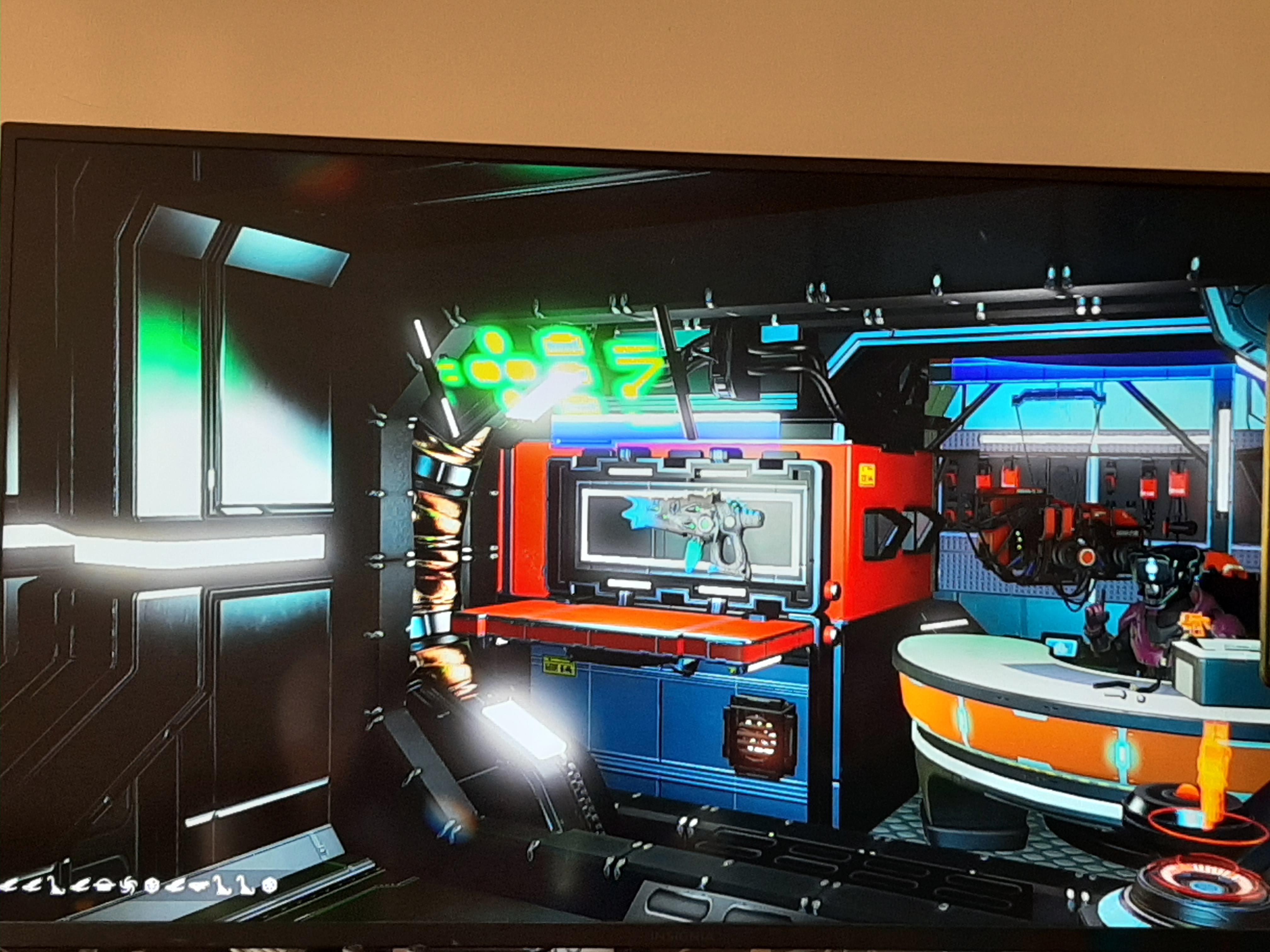 Alien multitool in hilbert dimention spacestation | Scrolller