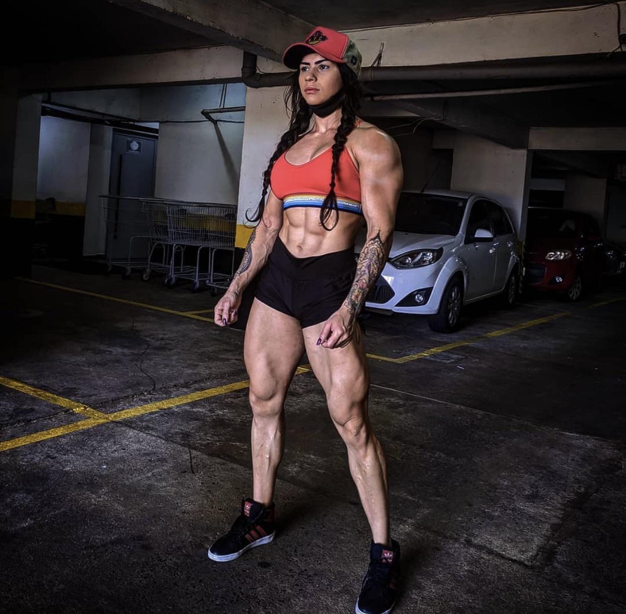 Aline Sosa | Scrolller