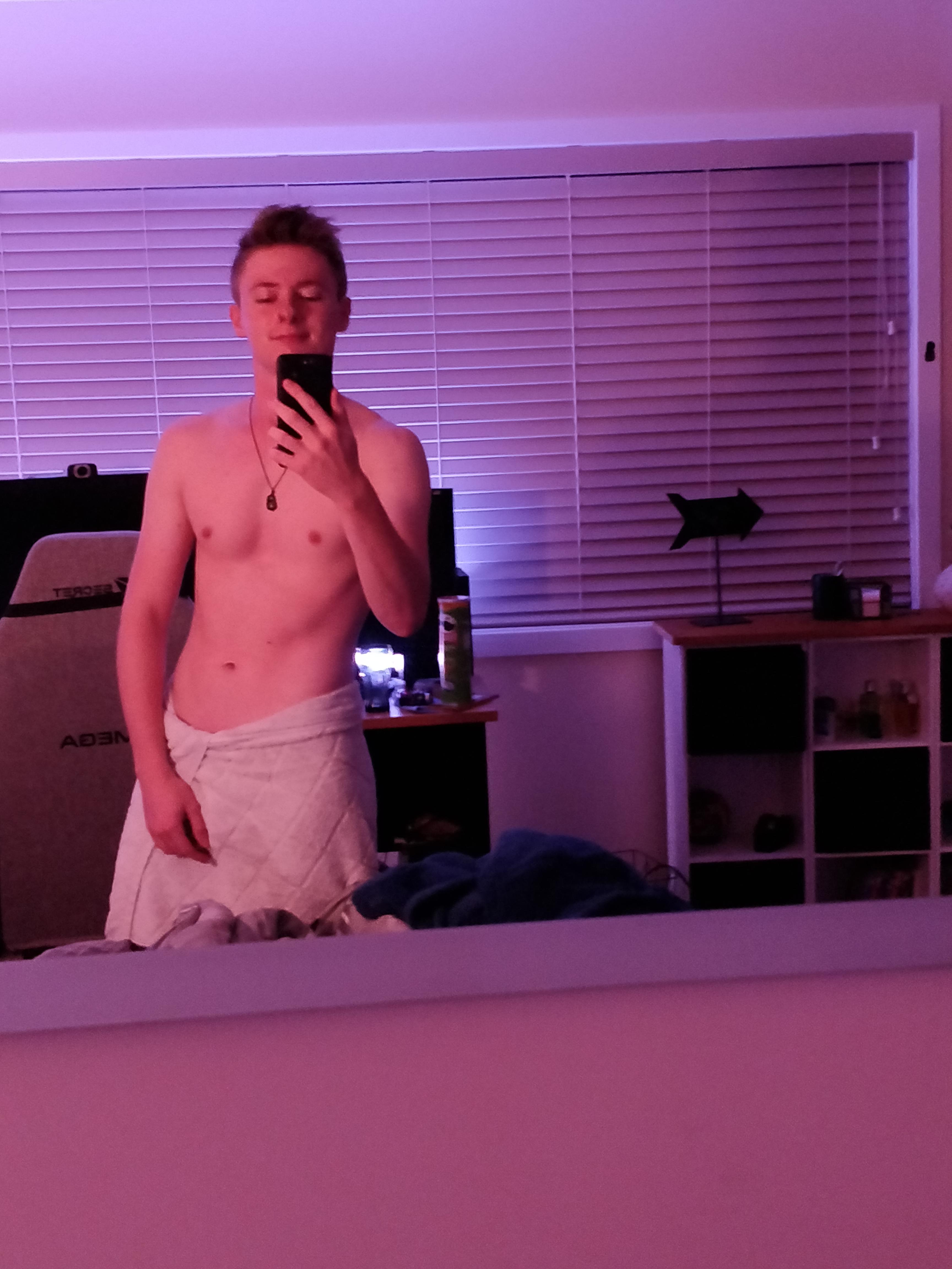 All fresh and clean.. who's gonna help me get dirty? 😈 | Scrolller