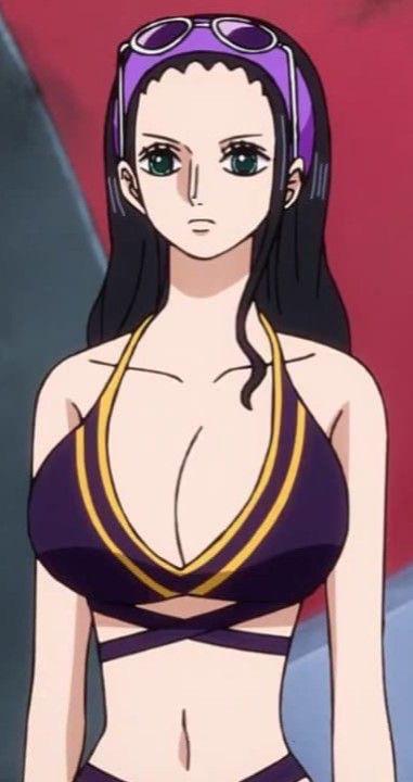 All hail the Queen (sized tits). | Scrolller